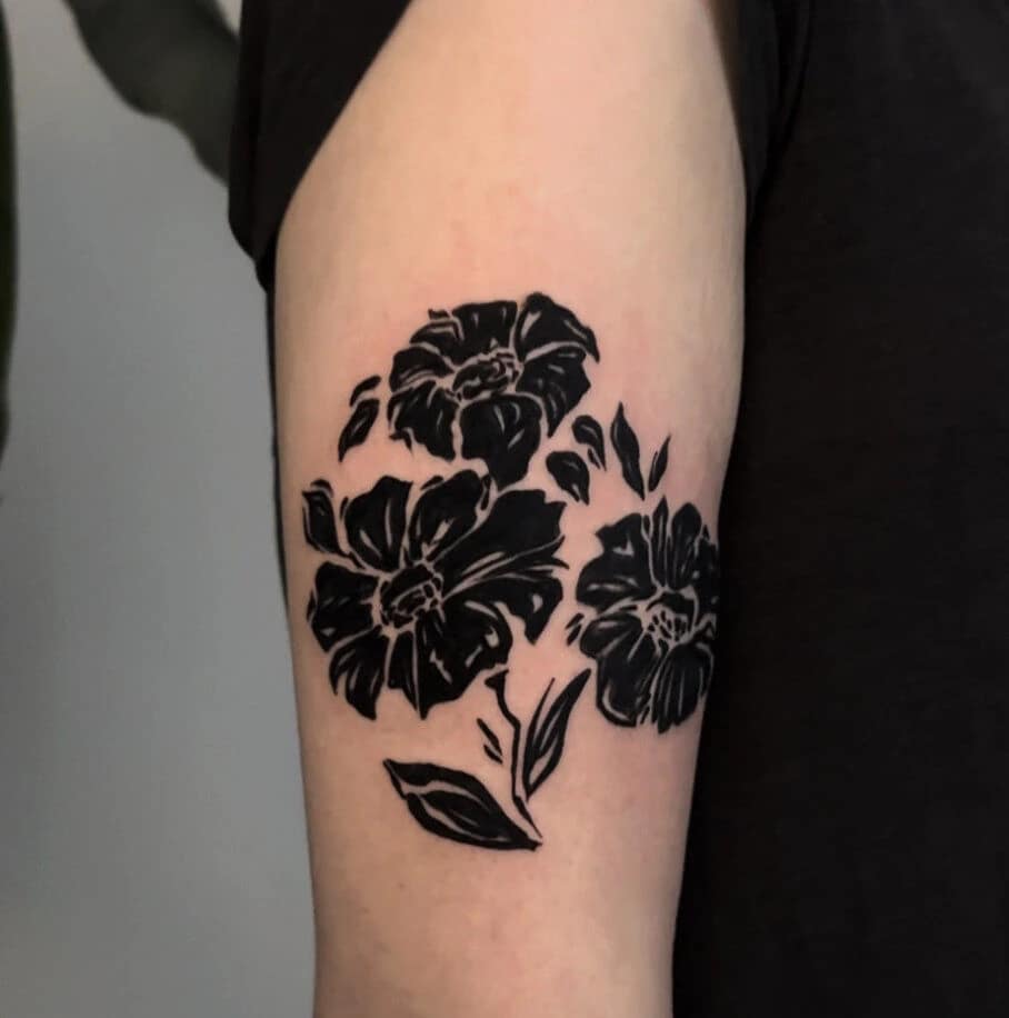 Blackwork Tattoo in Köln stechen lassen | Tattoo Studio eRain